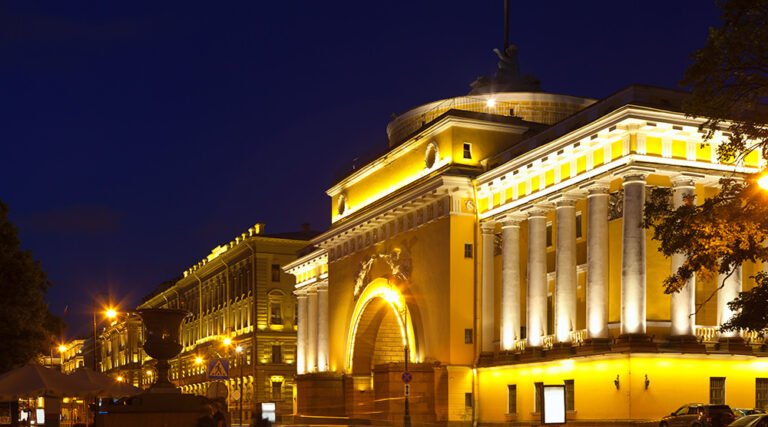 The Brilliant Truth: Why CRI Matters for Outdoor Retail and Commercial ...